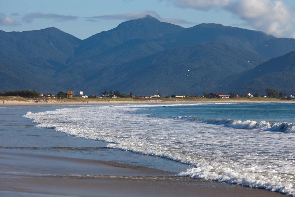 Praias da Enseada da Pinheira - Guia Praias - Santa Catarina